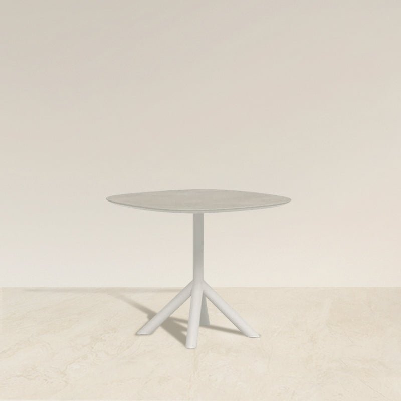 Tripod Outdoor Dining Table – Artspire Home